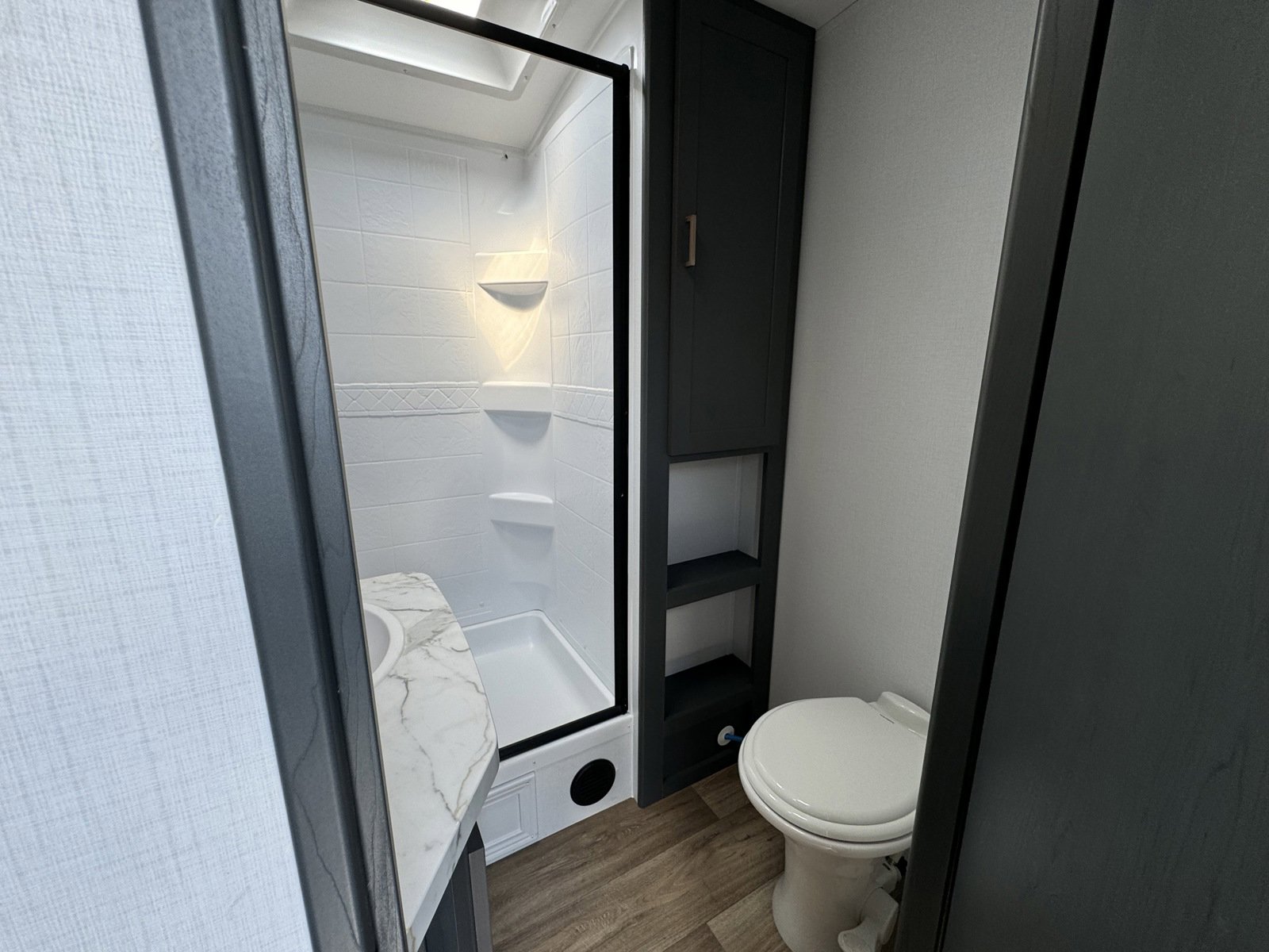 New 2024 Keystone Bullet 287RLS Travel Trailer in Bristol #RV1039 ...