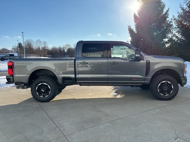 New 2025 Ford F-250SD F-250® LARIAT Crew Cab in Greenwood #241454 | Ray ...