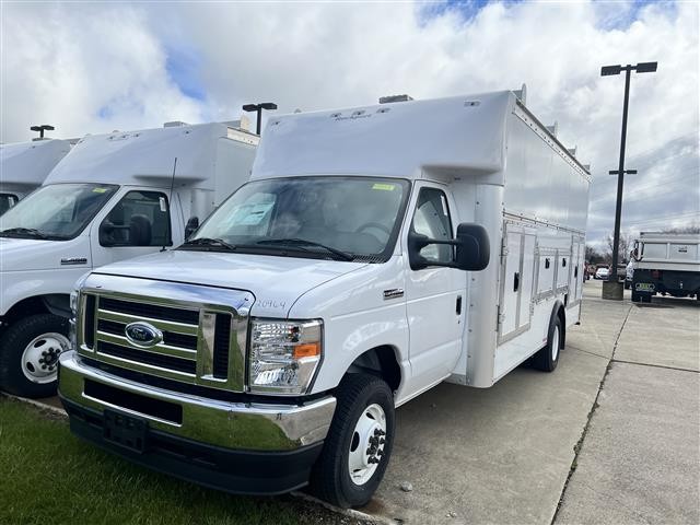 New 2024 Ford E-450 Cutaway E-450 DRW 176′ WB Chassis #F41539 | Classic ...