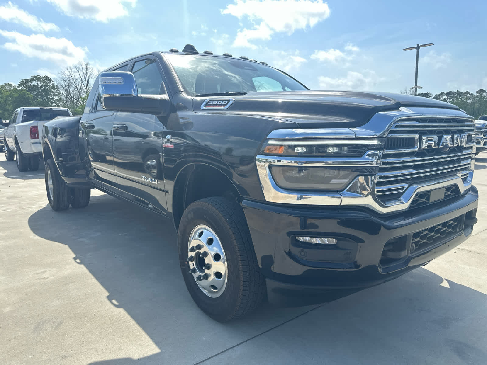 New 2025 RAM 3500 Laramie Mega Cab in Opelousas #250436 | Sterling Chrysler Dodge Jeep RAM Opelousas