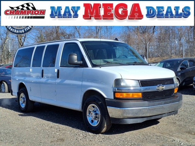 Used 2019 Chevrolet Express Passenger 2500 #P2942 | Champion Chevrolet ...