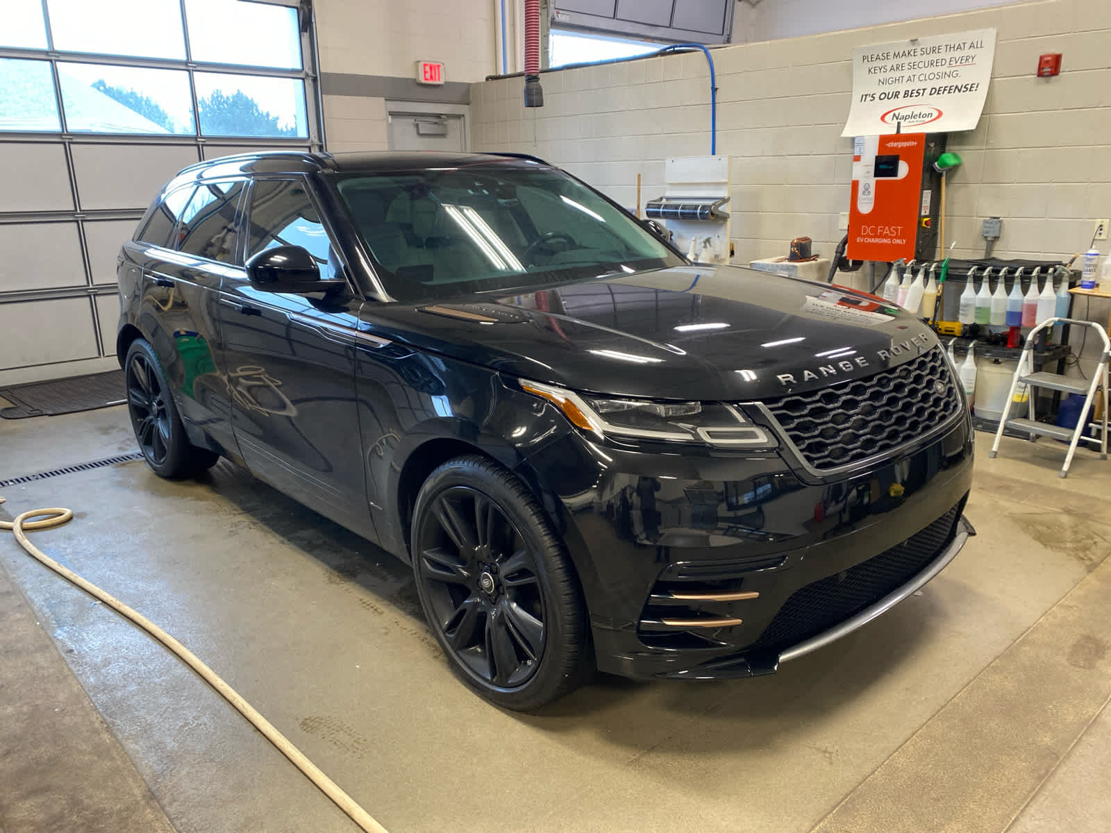 Pre-Owned 2020 Land Rover Range Rover Velar R-Dynamic S Sport Utility ...