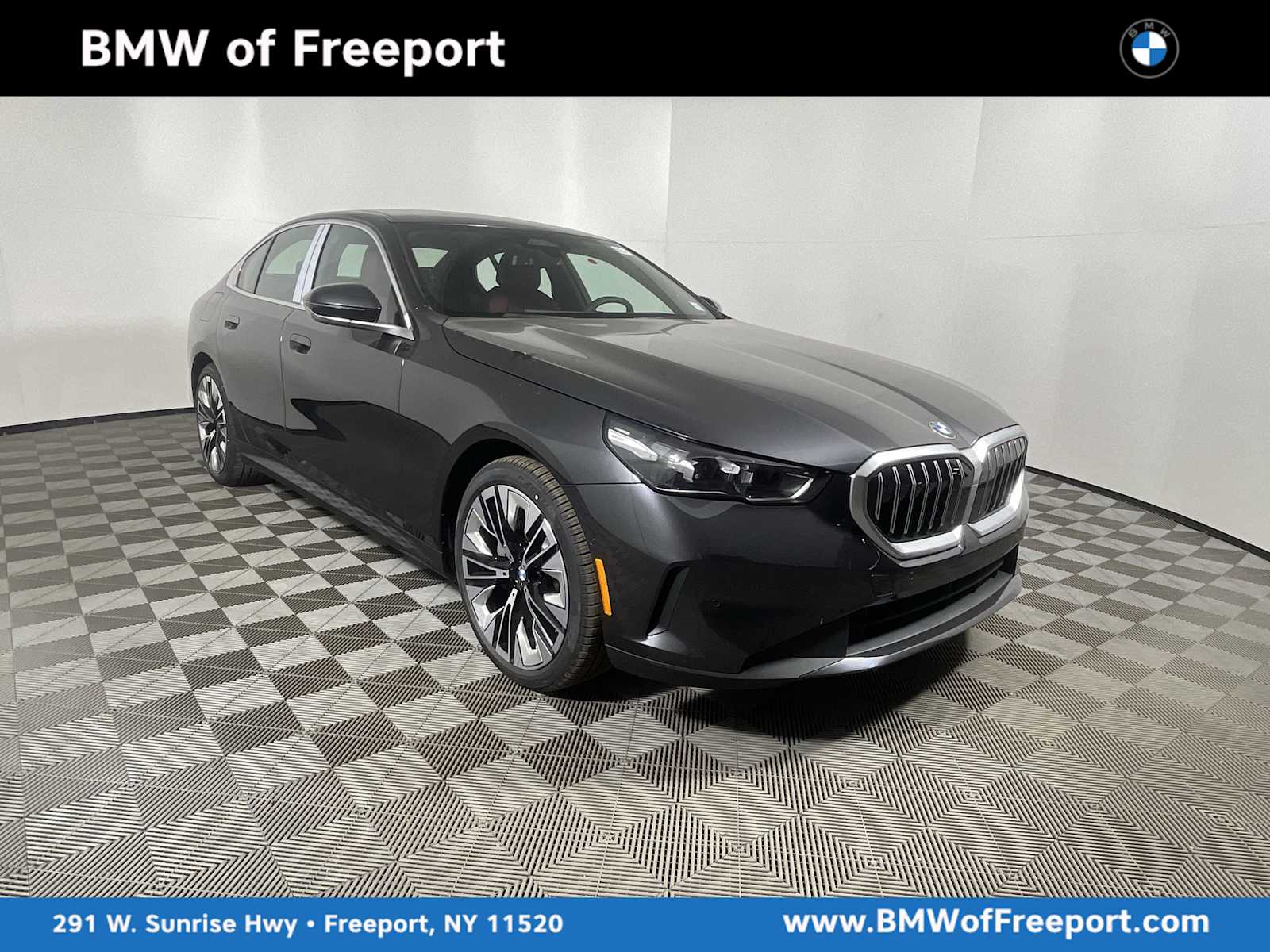 New 2025 BMW 5 Series 530i xDrive 4dr Car in Freeport #SCU20298 | BMW of Freeport