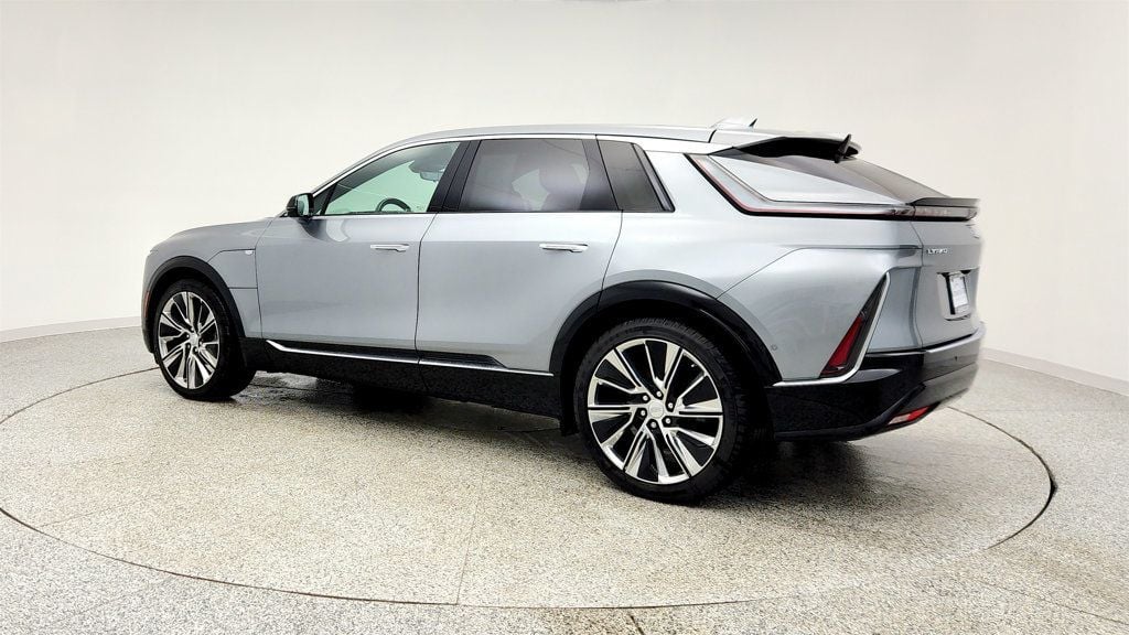 Used 2024 Cadillac LYRIQ 4dr Luxury w/1SE SUV available at Automotive ...