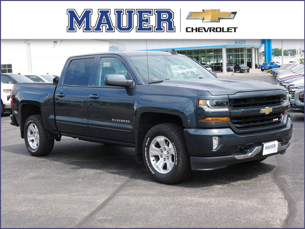Pre-Owned 2018 Chevrolet Silverado 1500 LT Crew Cab in Inver Grove ...