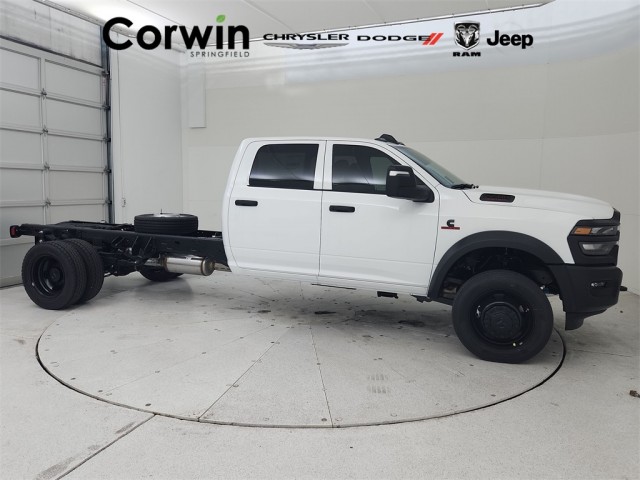 New 2025 RAM 5500 Chassis Cab Tradesman Crew Cab in Springfield ...