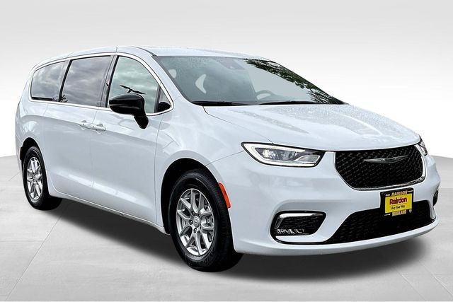 New 2026 Chrysler Pacifica Select Passenger Van in Bellingham #TR178003 ...