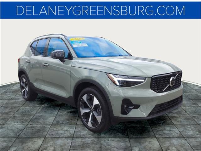 Pre-Owned 2025 Volvo XC40 B5 Plus Dark Theme AWD B5 Plus Dark Theme 4dr ...