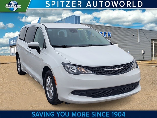 Pre-Owned 2023 Chrysler Voyager LX 4D Passenger Van in North Jackson ...