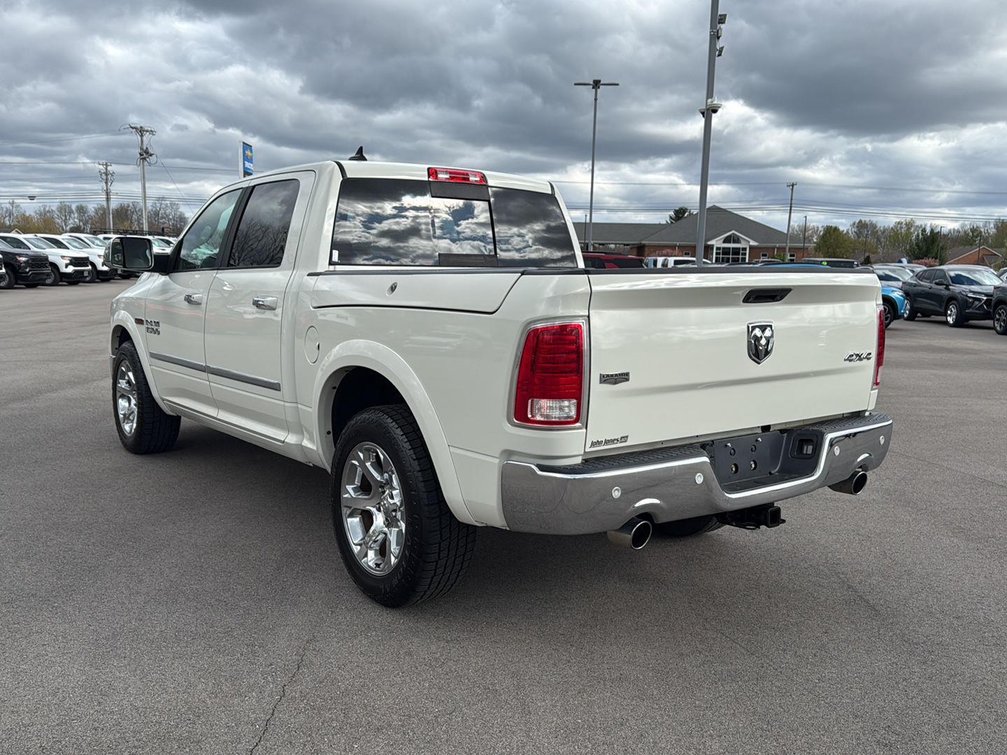 Pre-Owned 2018 Ram 1500 Laramie Crew Cab in Southern Indiana #T11832-1 ...