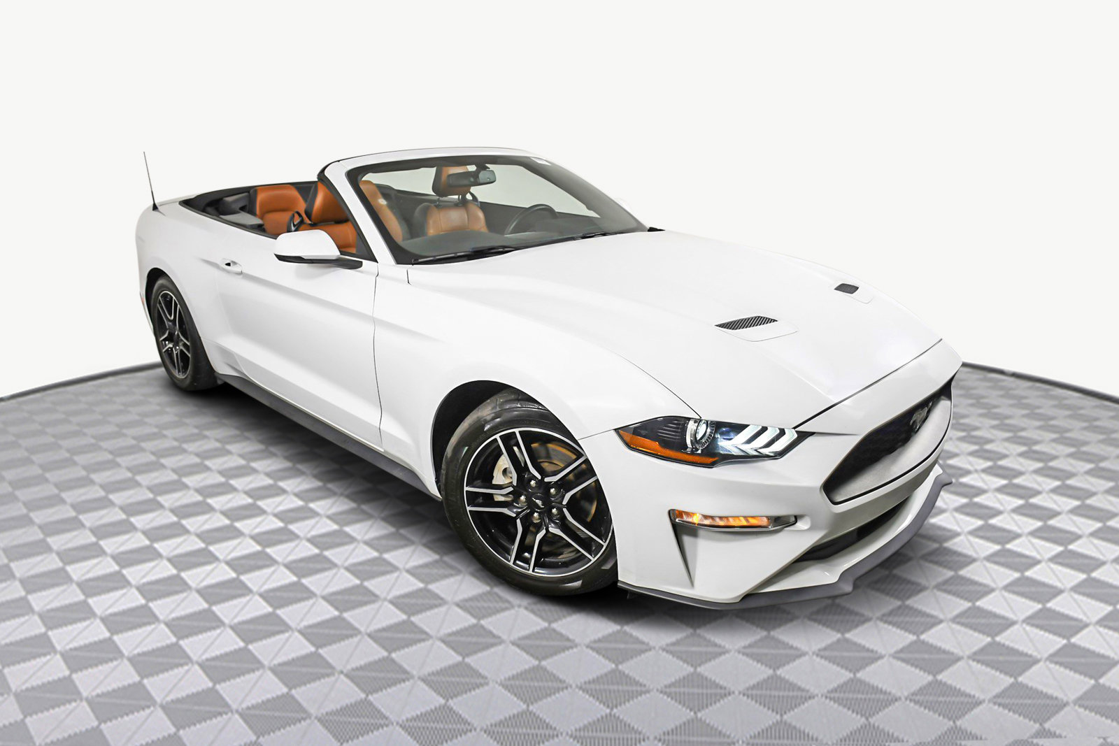 Mustang 2022 Convertible White