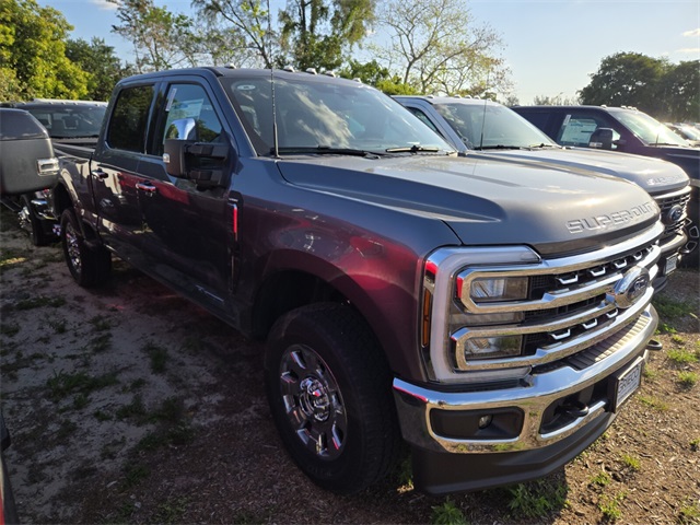 New 2025 Ford Super Duty F-250® Lariat® Crew Cab in Fort Lauderdale # ...