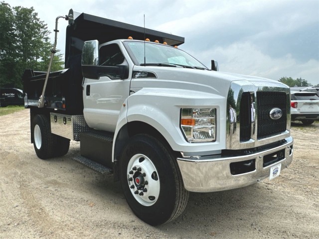 New 2025 Ford F-650-750 F-650 SD Gas Straight Frame Regular Cab in ...