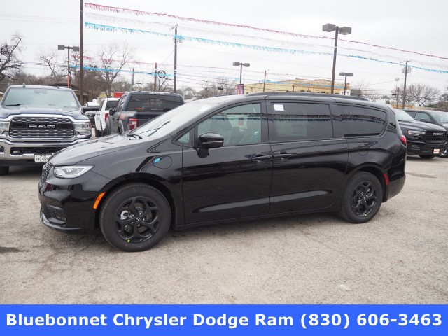 New 2025 Chrysler Pacifica Hybrid Hybrid Premium S Appearance Pkg ...