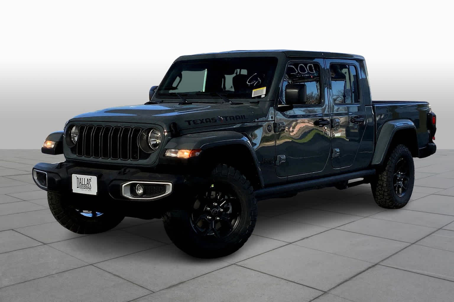 New 2025 Jeep Gladiator Texas Trail Crew Cab in Dallas #SL502344 | Dallas Dodge Chrysler Jeep Ram