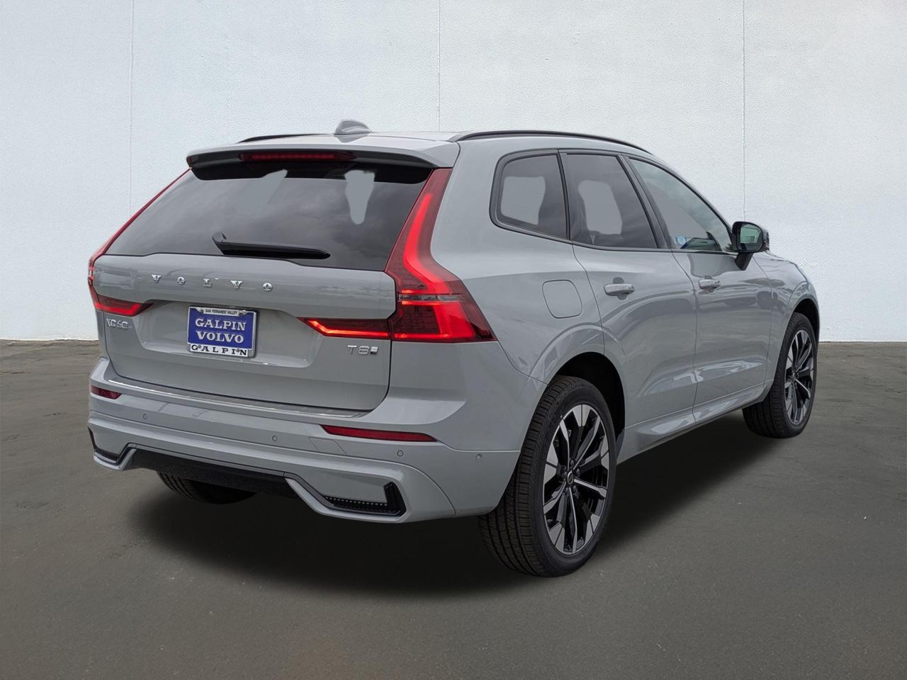 New 2026 Volvo XC60 Plus SUV in North Hills #V260299 | Galpin Volvo Cars