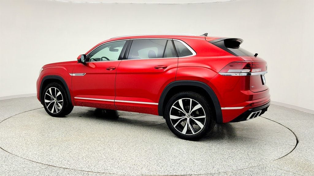 Used 2024 Volkswagen Atlas Cross Sport 2.0T SEL Premium R-Line 4MOTION ...