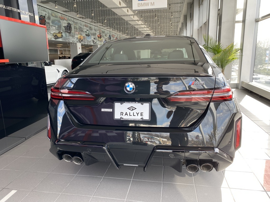 New 2025 BMW M5 4dr Car in Westbury #25-61157 | Rallye BMW | Rallye BMW