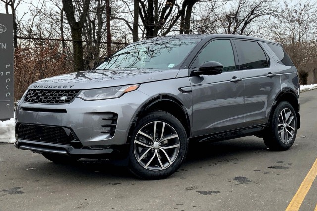 New 2025 Land Rover Discovery Sport Dynamic SE 5 dr SUV SWB in Brooklyn ...