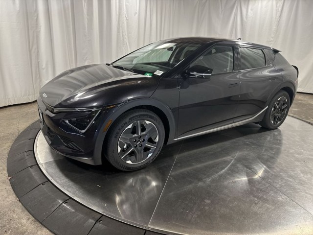New 2025 Kia EV6 Light Long Range AWD in Portland #K24915 | Beaverton Kia