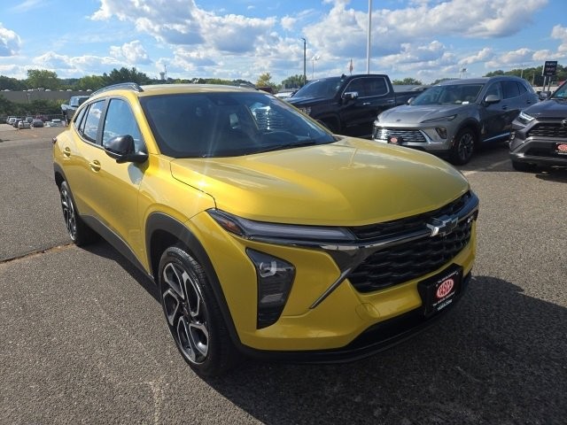 Pre-Owned 2024 Chevrolet Trax 2RS SUV in Woonsocket #SU3949 | Tasca ...