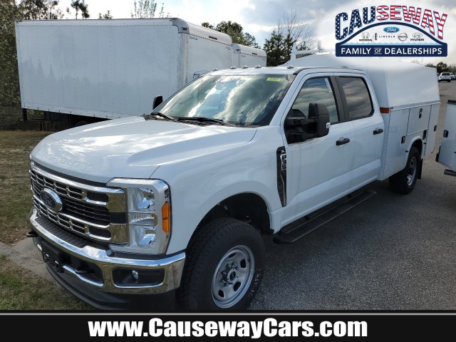 New 2023 Ford Chassis Cab F 350® Xl Crew Cab In Manahawkin F30702