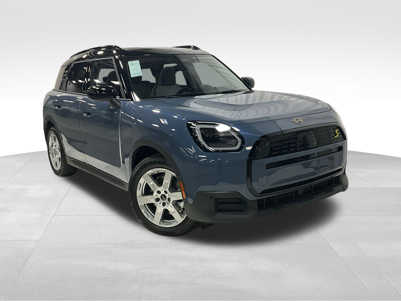 New 2025 MINI Countryman Signature Plus Sport Utility Vehicle in Des Moines M254029 MINI of Des Moines