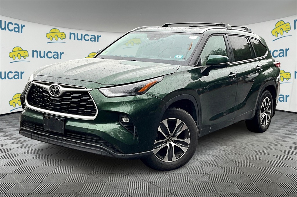 Pre-Owned 2023 Toyota Highlander in Norwood MA l Near Boston STK#U2000084
