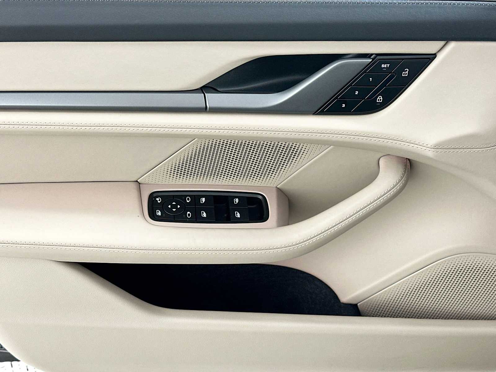 New 2025 Porsche Taycan 4S 4dr Car in Glendale #5T006 | Porsche Arrowhead