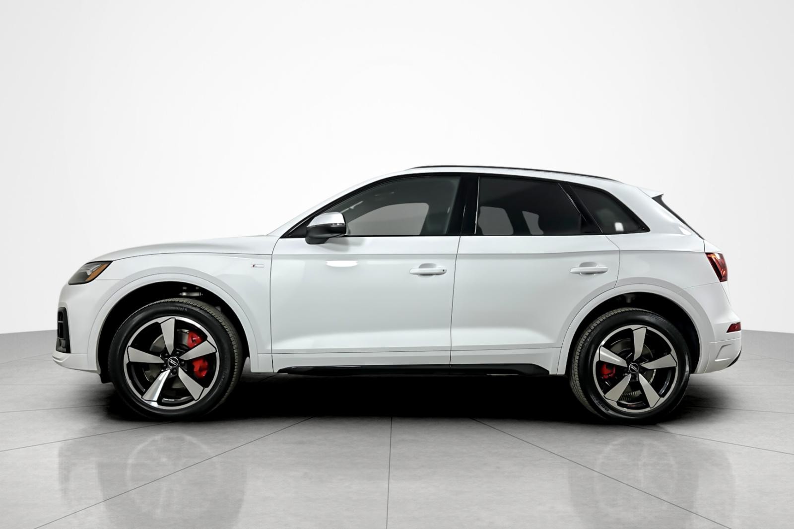 Audi q5 s line white store