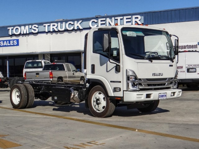 New 2024 ISUZU NQR CAB in Santa Ana #Z901262 | Tom's Truck Center