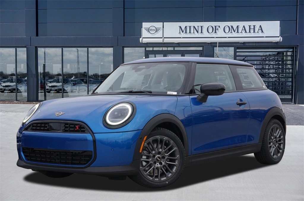 New 2025 MINI Hardtop 2 Door Front Wheel Drive Signature Plus in Omaha ...