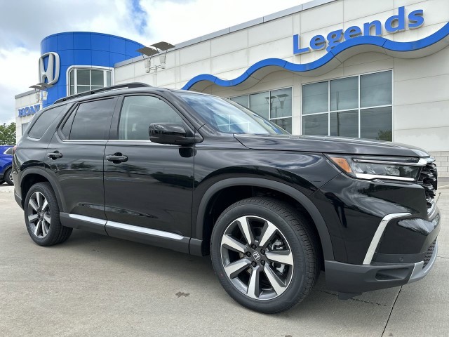 New 2025 Honda Pilot Touring Sport Utility in Omaha #PI08738 | Baxter ...