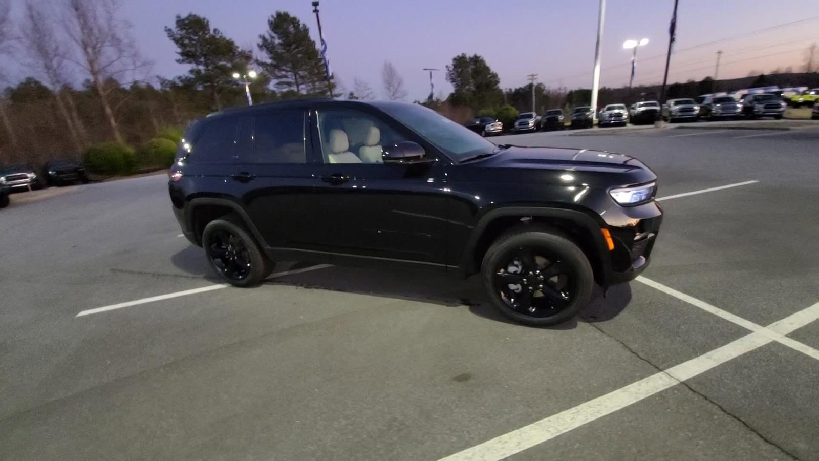 New 2025 Jeep Grand Cherokee Limited Utility in Seneca #18991 | Lake ...