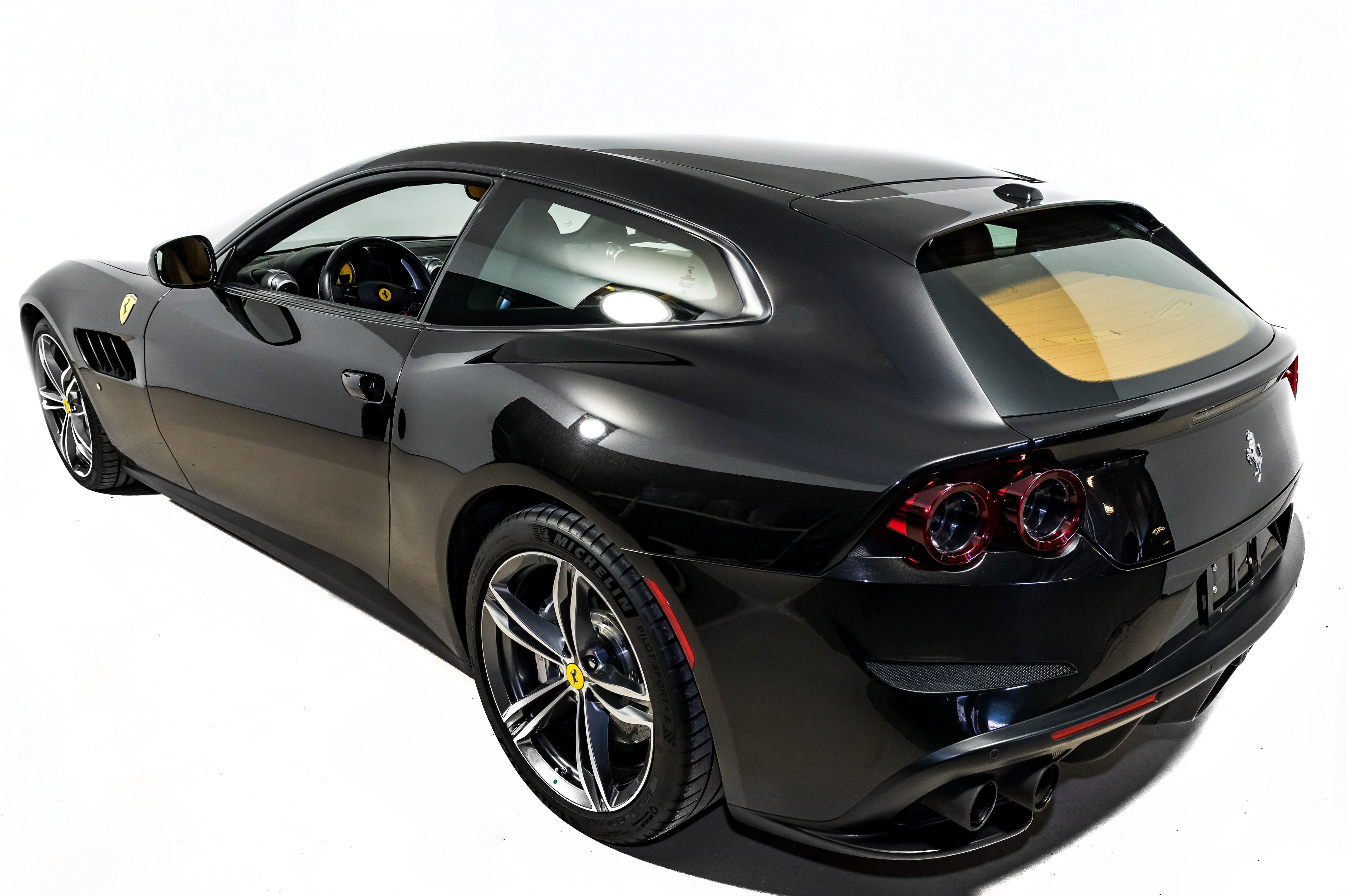 Pre-Owned 2019 Ferrari GTC4Lusso V12 Wagon in Norwood #P32059A | Boch ...