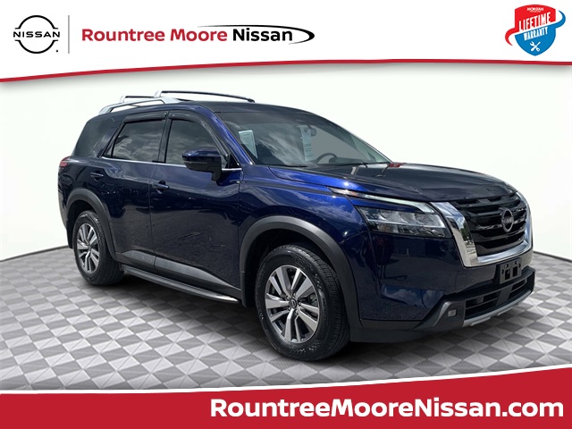 2022 Nissan Pathfinder Blue