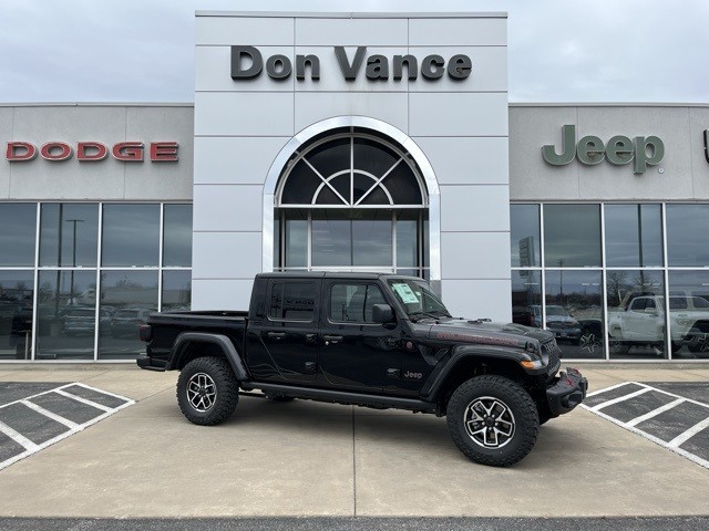 New 2025 Jeep Gladiator Rubicon Crew Cab in Marshfield #11887 | Don Vance Chrysler Dodge Jeep Ram