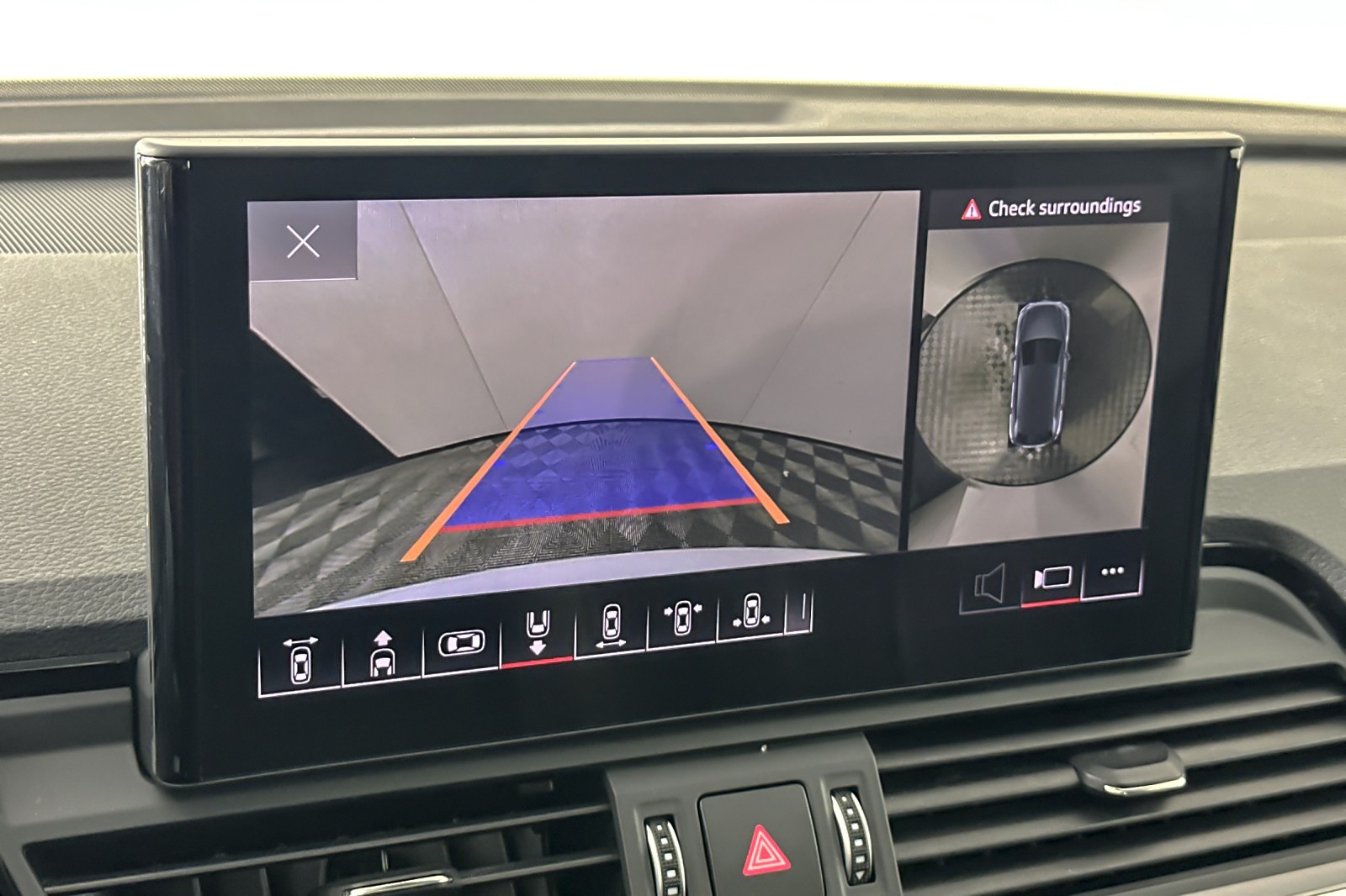 Pre-Owned 2023 Audi Q5 S line Premium Plus 55 TFSI e quattro Sport ...