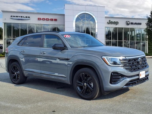 Pre-Owned 2025 Volkswagen Atlas Cross Sport 2.0T SEL R-Line Black 4MOTION in Martinsburg #12475B ...