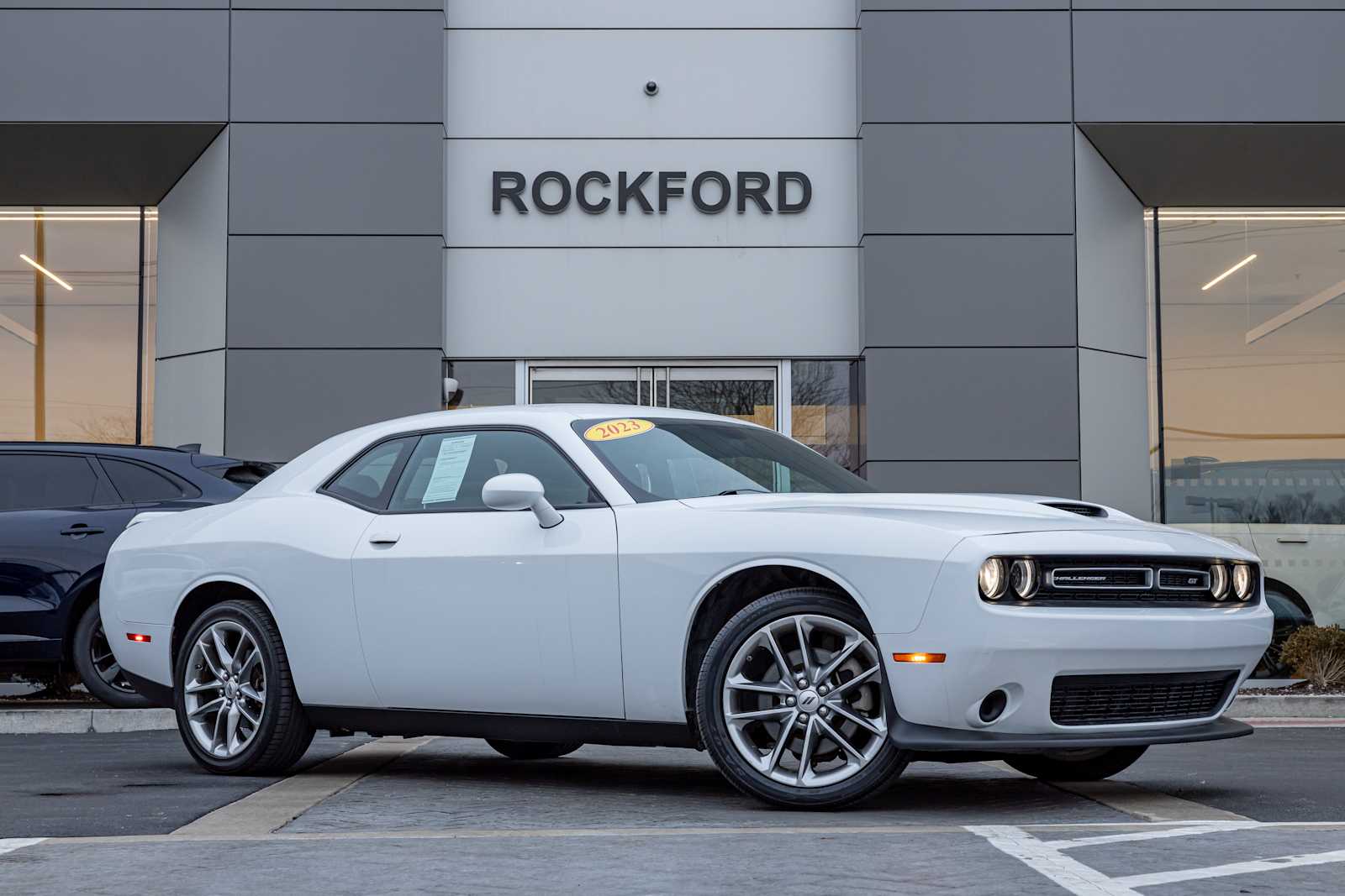 Pre-Owned 2023 Dodge Challenger GT 2dr Car in Rockford #J2695 | Land Rover Rockford