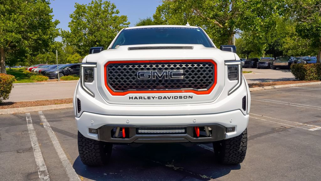 New 2025 GMC Sierra 1500 AT4 Crew Cab in Valencia #2252381X | Magic GMC