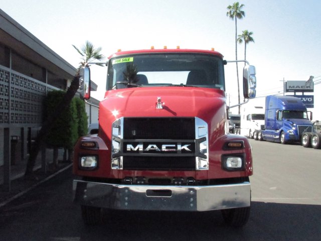 New 2024 MACK MD642-42R STRAIGHT T in Fresno #326627 | Affinity Truck ...