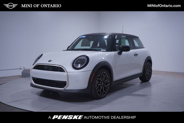 New 2025 MINI Cooper 2 Door Hardtop Signature Plus 2D Hatchback in ...