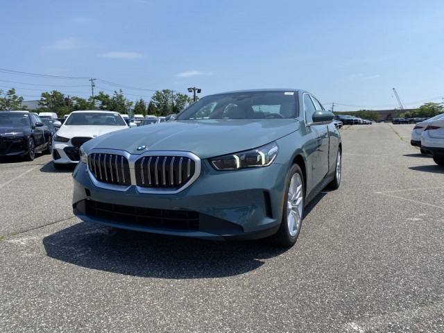 New 2024 BMW 5 Series 530i xDrive 4dr Car in Westbury #24-59599 ...