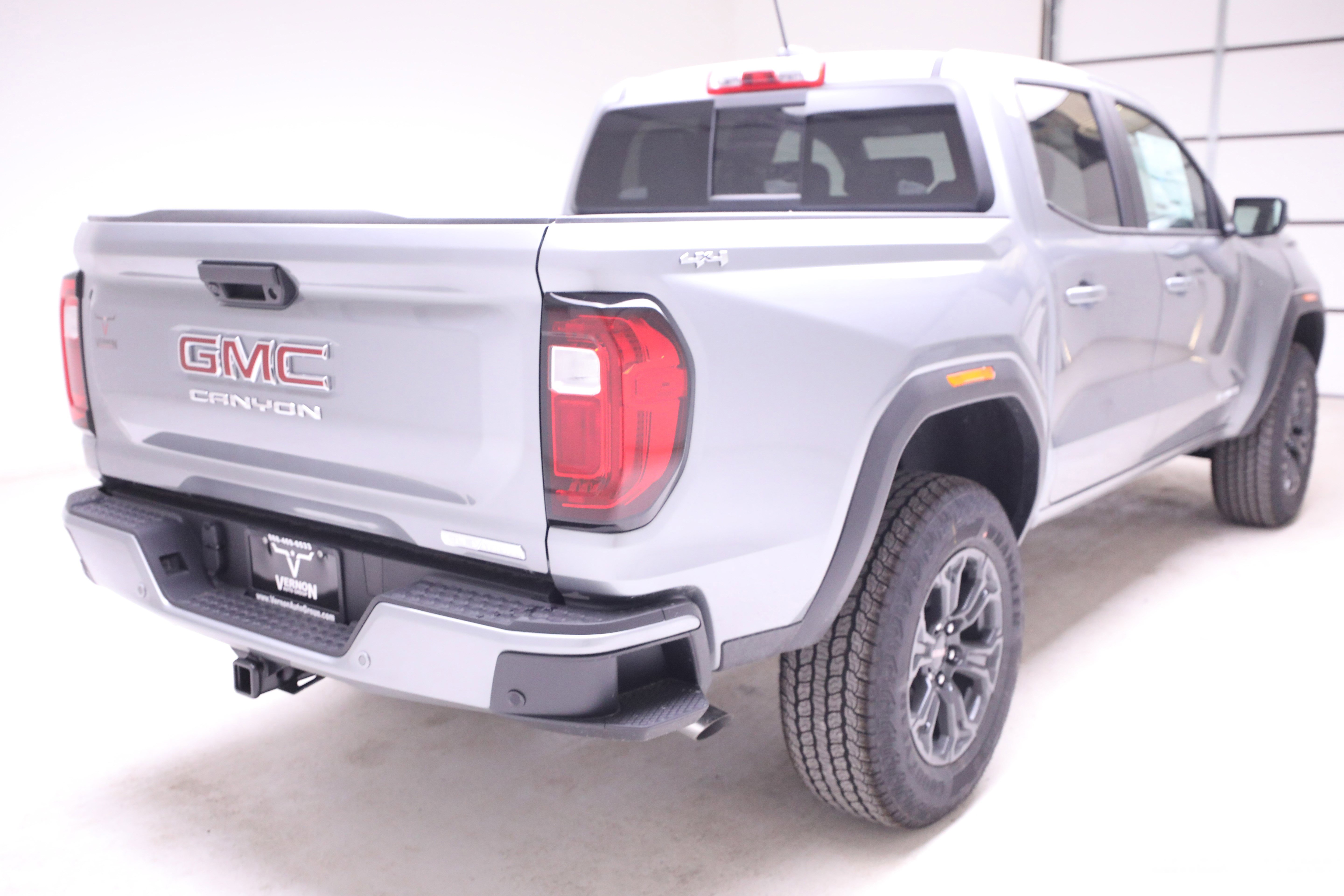 New 2025 GMC Canyon Elevation Crew Cab 4×4 #S1199045 | Vernon Auto Group