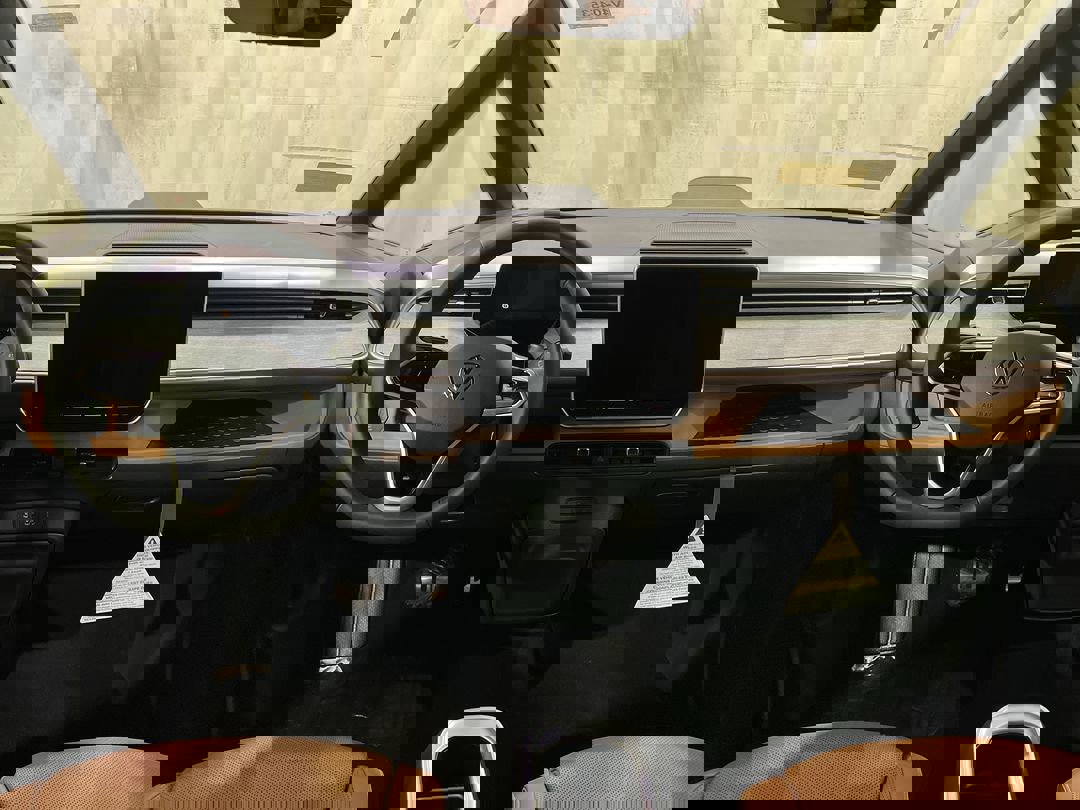 New 2025 Volkswagen ID. Buzz Pro S Mini-van, Passenger in Braintree # ...