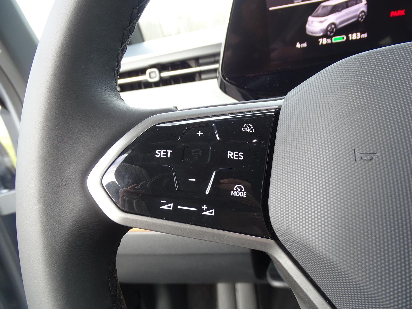 New 2025 Volkswagen ID. Buzz Pro S RWD Mini-van, Passenger in East ...