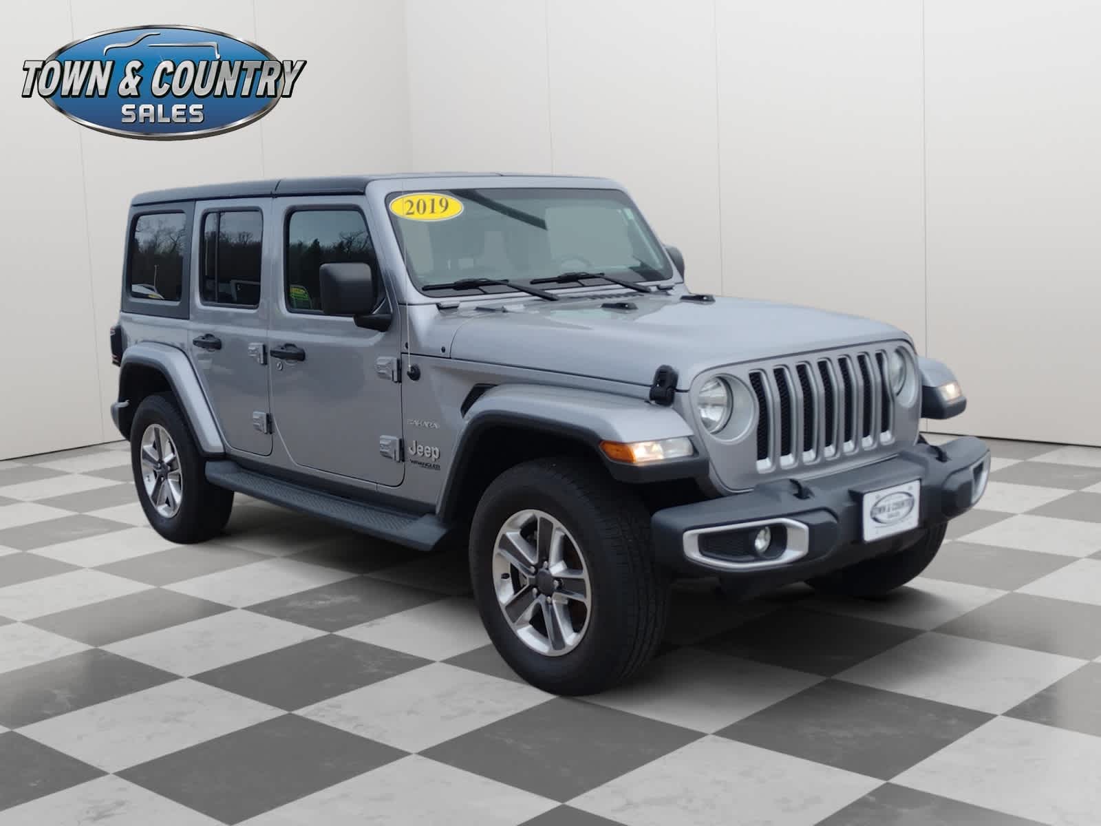 Pre-Owned 2019 Jeep Wrangler Unlimited Sahara 4 Door SUV in Quinnesec #12343A | Town & Country ...