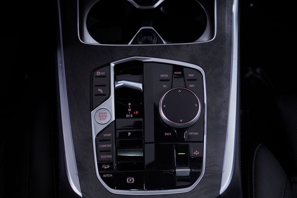 Certified Pre-Owned 2024 BMW X7 xDrive40i 4D Sport Utility in Ontario ...