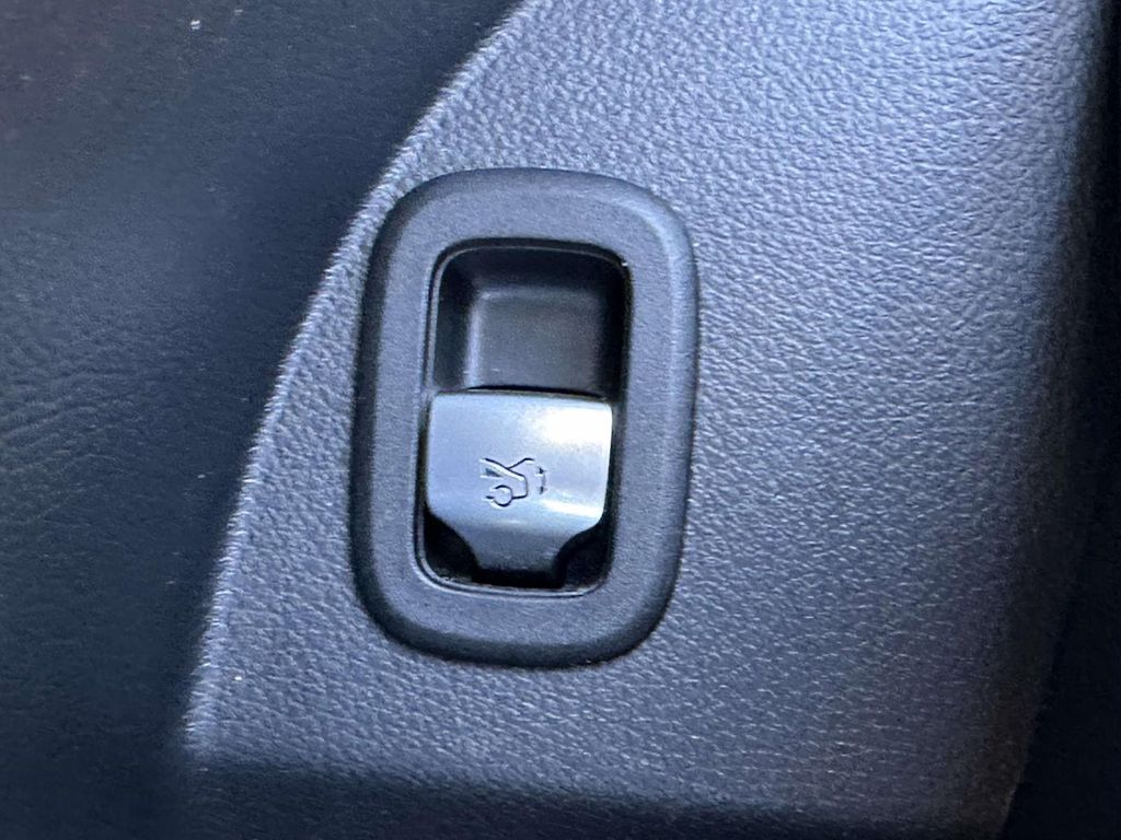 Pre-Owned 2024 Mercedes-Benz GLC GLC 300 4D Sport Utility in Bronx # ...